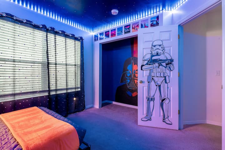 Near Parks! Themed Rooms/pool/arcade/gated Resort - Kissimmee, FL