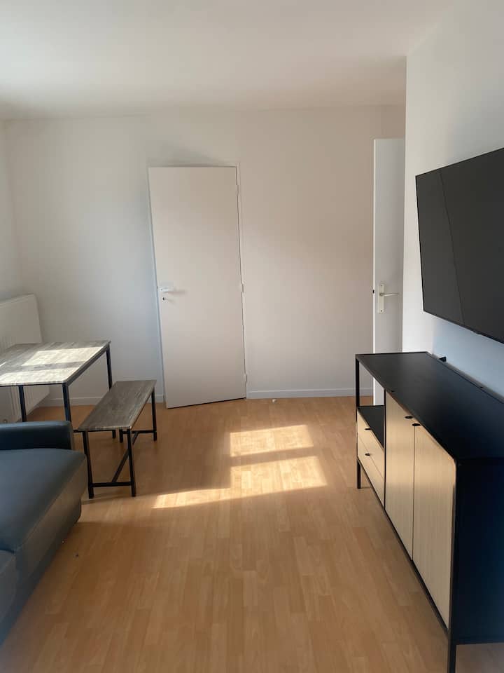 Grand T2 Avec Balcon Et Parking. - Marne-la-Vallée