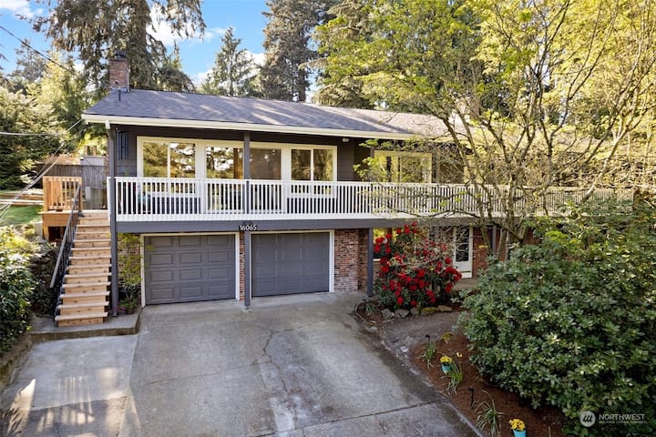 Charming One-bedroom With Easy Access To Seattle - Shoreline, WA