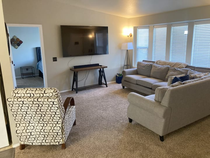 Clean Single-level Condo 2 Miles From Airport - Hells Gate State Park, Lewiston