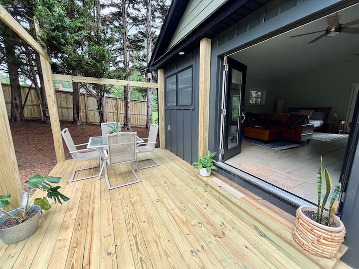 *New* Private Gem In Avl! - Asheville, NC