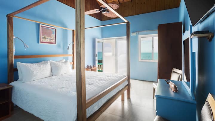 Luna Sea Inn-room1 Turtle Ocean View Private Patio - Cave