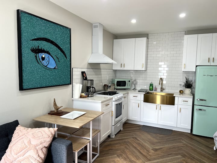 Groovy Studio In Artsy Hip Mills50 District - Camping World Stadium - Orlando