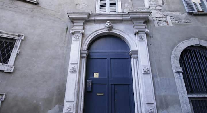 The Old Door - Attic - Bérgamo
