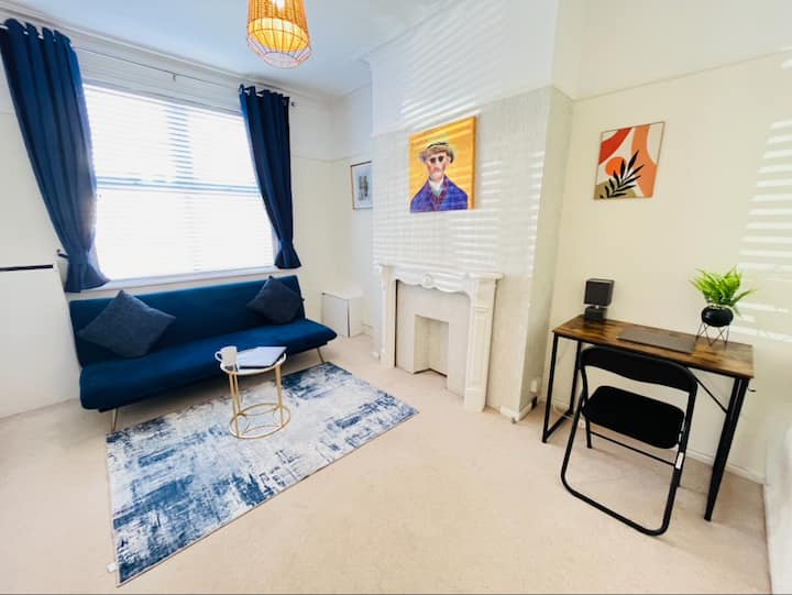 2 Bed | Contractors | Relocators - Stoke-on-Trent