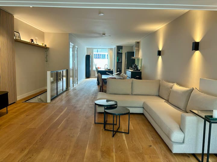 Stylish Vondelpark Apartment - 암스테르담