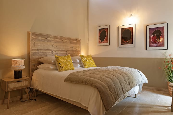 Jolie Chambre Vue Village - Eygalières