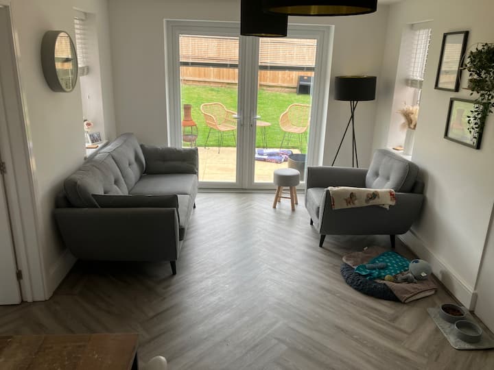 5 Bed Detached With Garage. - Uttoxeter