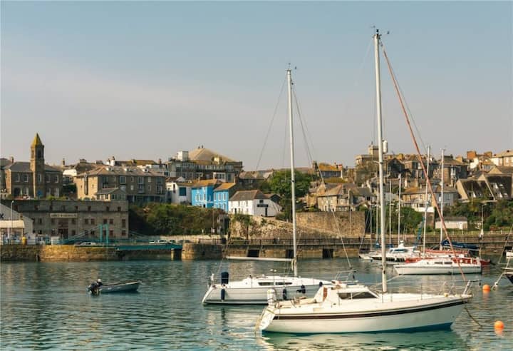 The Abbey Whole House - Your Home From Home - Newlyn