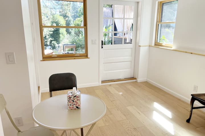 Charming Apt In Center Of Town - Grass Valley, CA