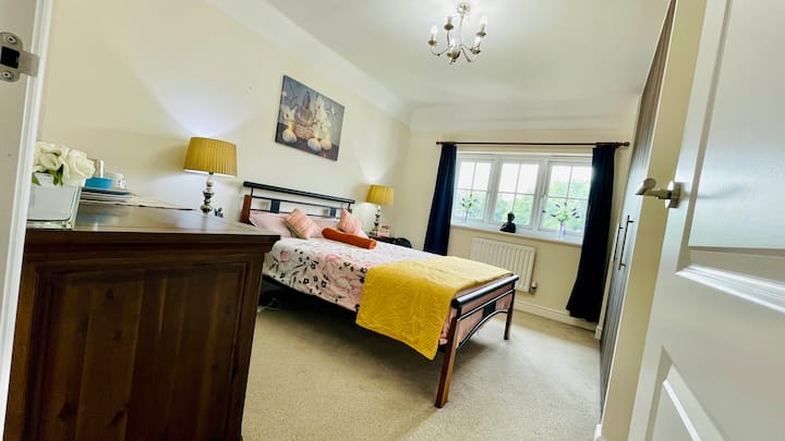 Nvjs Comfy Cottage, Serene View - Swindon