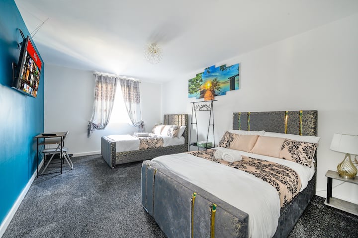 *Ra/2f421* For Your Relaxed & Cosy Stay/parking - Mirfield
