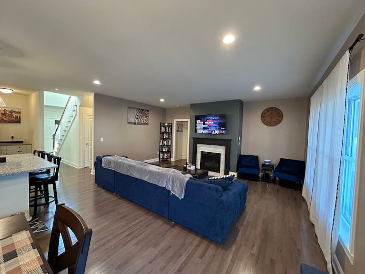 New Build Saratoga Rental! - Saratoga Springs, NY