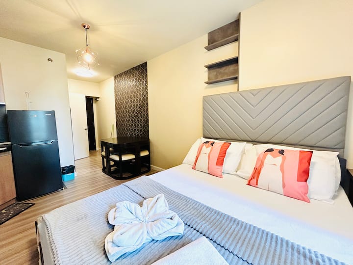 Pool View Studio In It Park Cebu - Cebu City