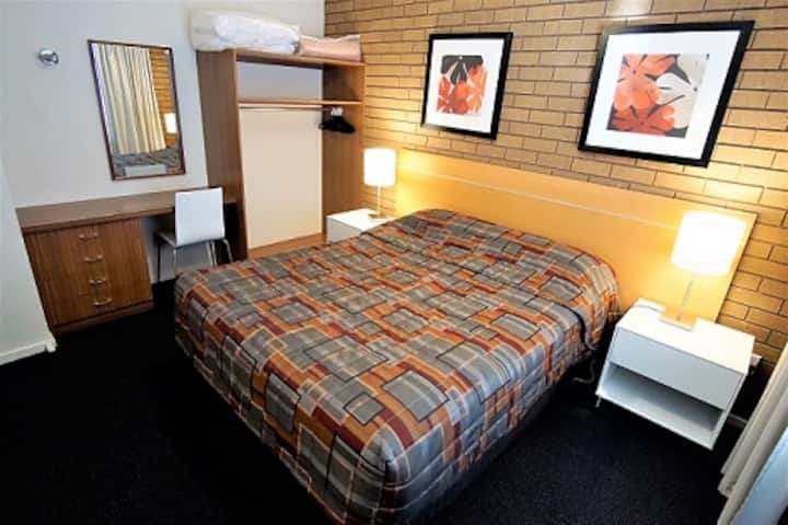 Two Bedroom Deluxe Apartment - Wangaratta