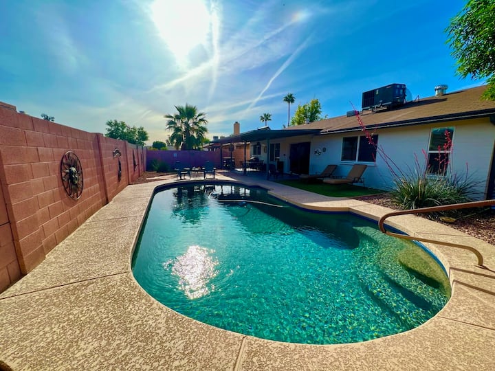 Hopi Haven: Pool & Private Yard - Mesa, AZ