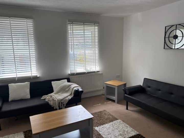 Cosy & Modern House In Chatham! - Gillingham