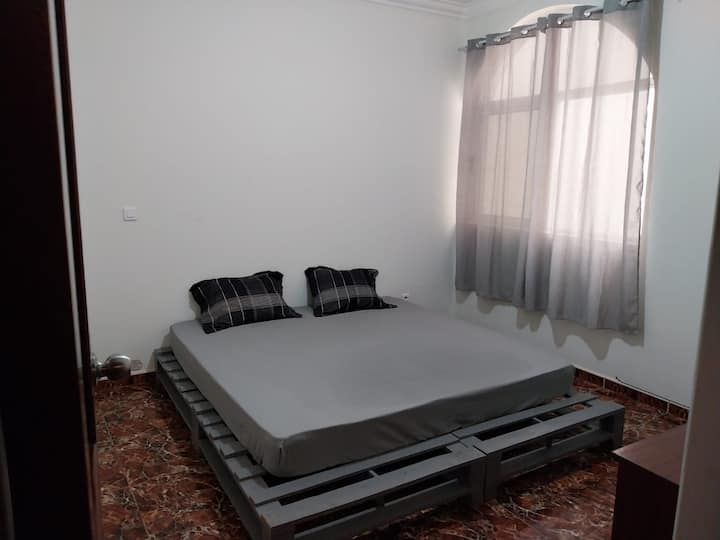 Cuarto En El Centro De Praia - Praia