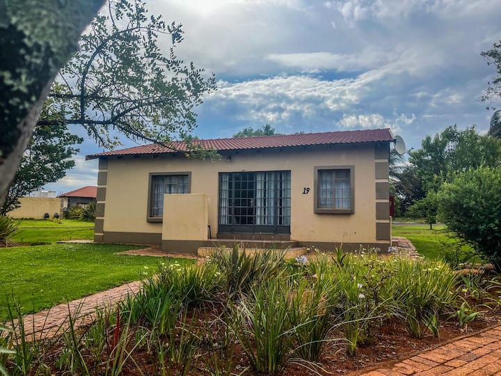 #19 Self-catering Chalet - Tierpoort