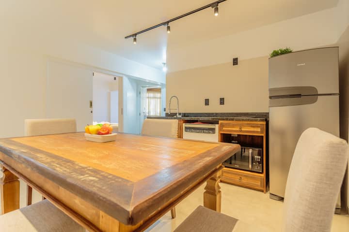 Spacious | Ac | Kitchen | Food District | Udesc - Florianópolis