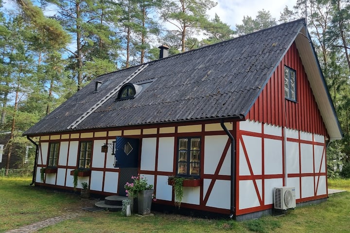 Charmig Stuga I Yngsjö - Åhus