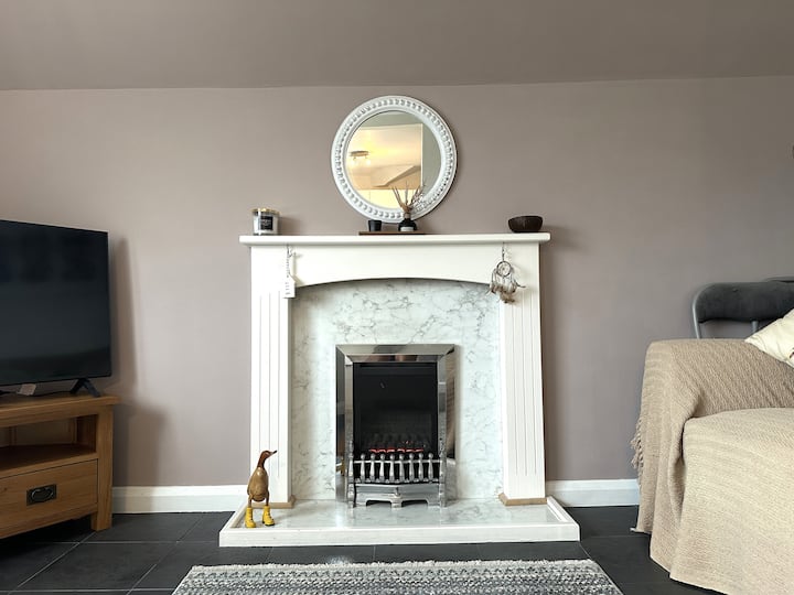 Bright Seaside Apartment With Stunning River Views - Guernsey