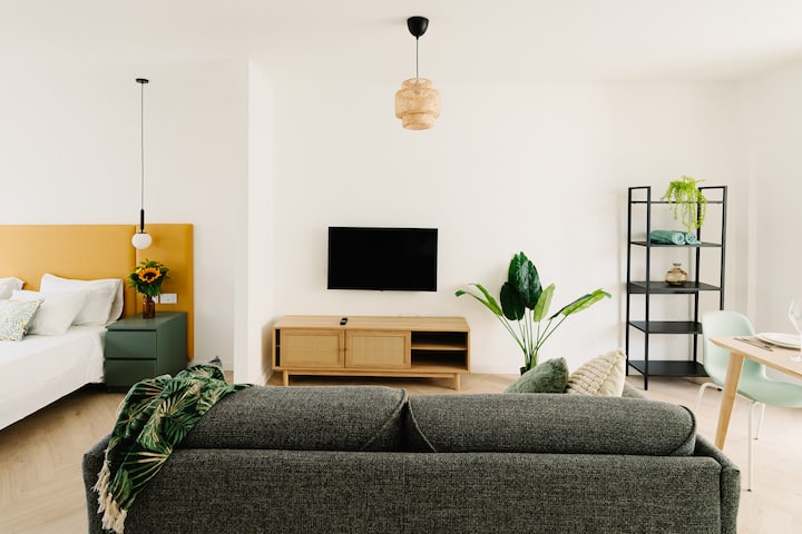 1bdr Mainstreet Sliema Suite! Designer Finish! - Málta