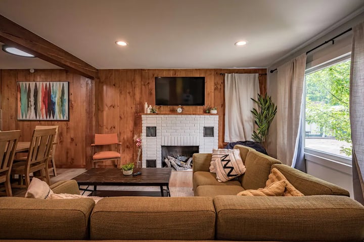 Cozy Adirondack Retreat - Tupper Lake, NY