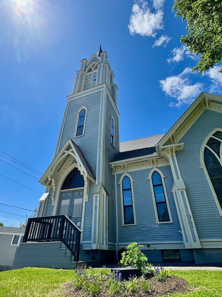 Downtown Camden Steeple Stay - Camden, ME