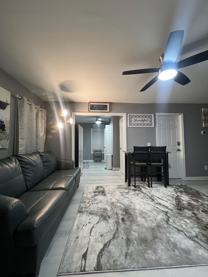 Golden Retreat - Dover, DE