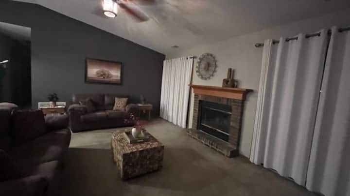 Leilani's Loft - Splash Landing, Monroe City