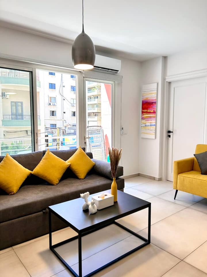 2bdr Flat In Badaro - Beirut