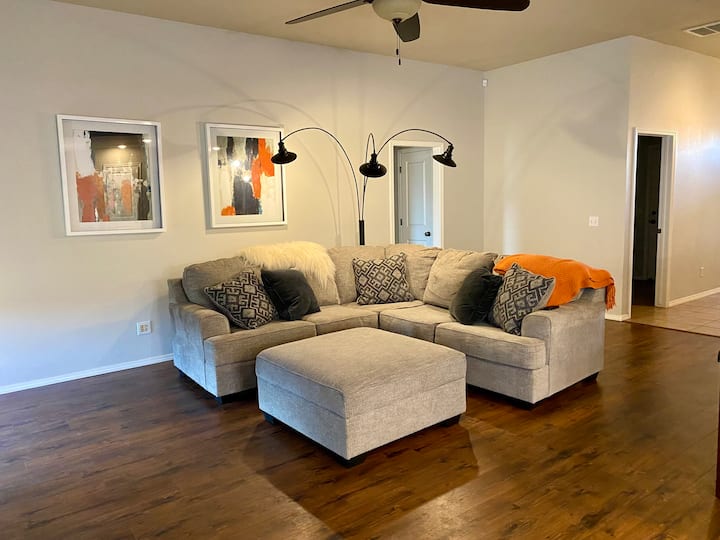 5th Avenue Chic Retreat - Carl Blackwell Lake, OK
