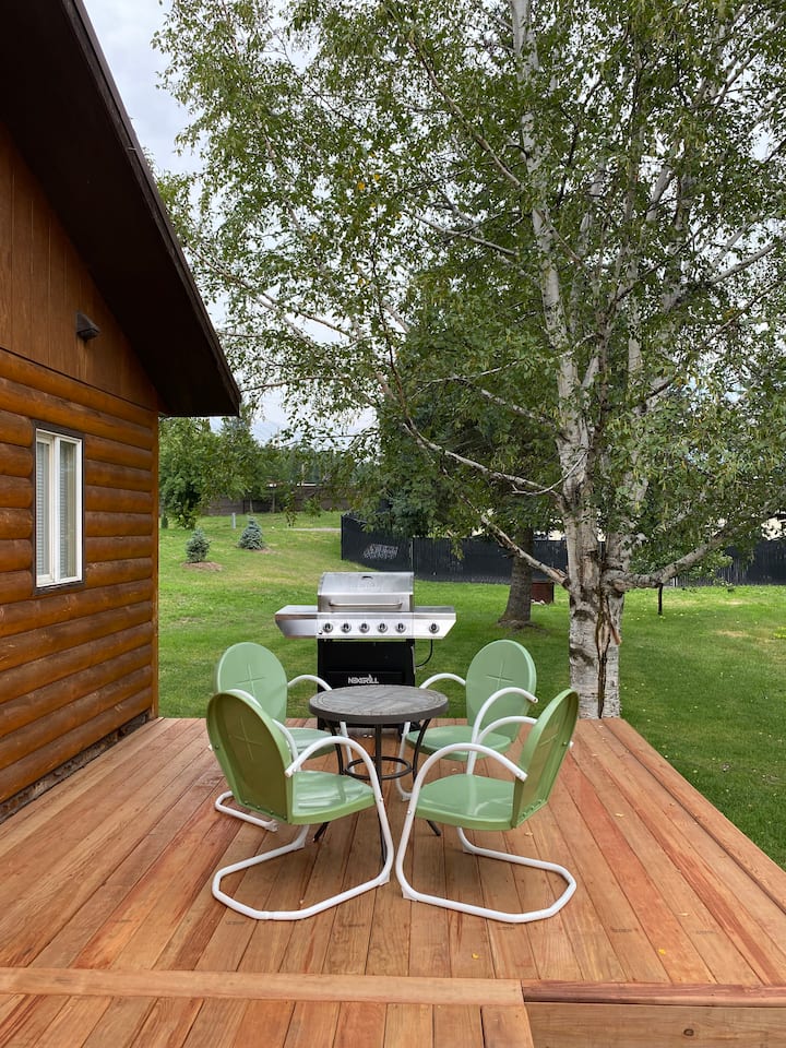 Light & Airy Deer Cabin Near Glacier - Glacier National Park