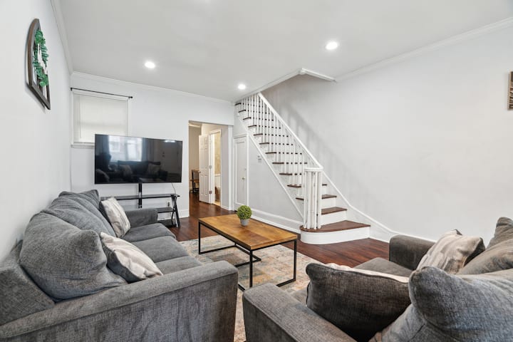 Townhouse At South Philadelphia! - Philadelphia