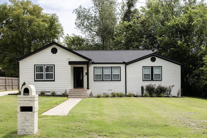 Mtsu 5 Min Away – Clean, Cozy & Comfy Retreat! - Murfreesboro, TN