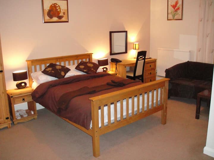 Village Rooms Close To Powderham Castle (Lotus) - Topsham