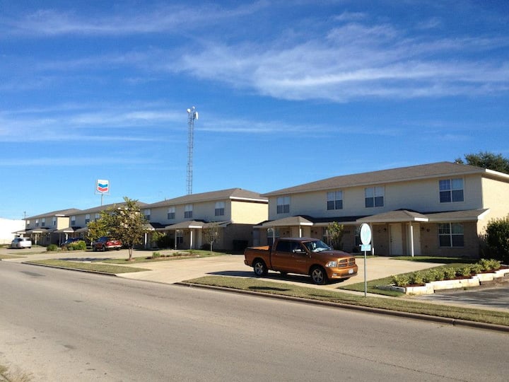 Jjmv 2-br Townhouse! - Killeen, TX