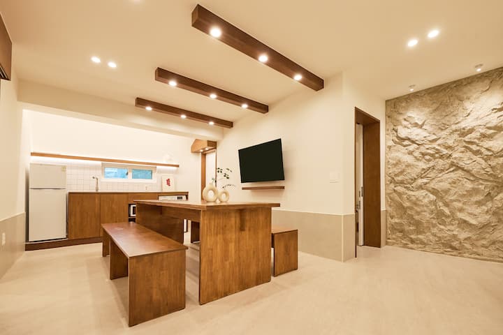 1st Floor Hongdae 5bed&3baths(2 With Toilet) Wifi - ソウル