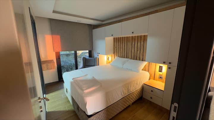 Plaja 2 Dk! Güler Butik Apart - Kuşadası