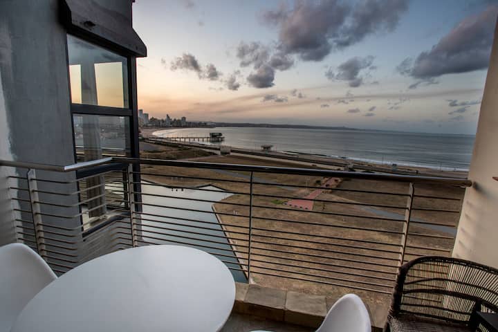 Stay At The Point - Happy Homely Horizons - Durban