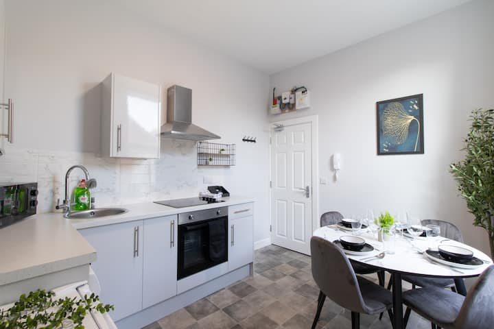 Open Mind Property - Apartment With 2 Double Beds - Portsmouth