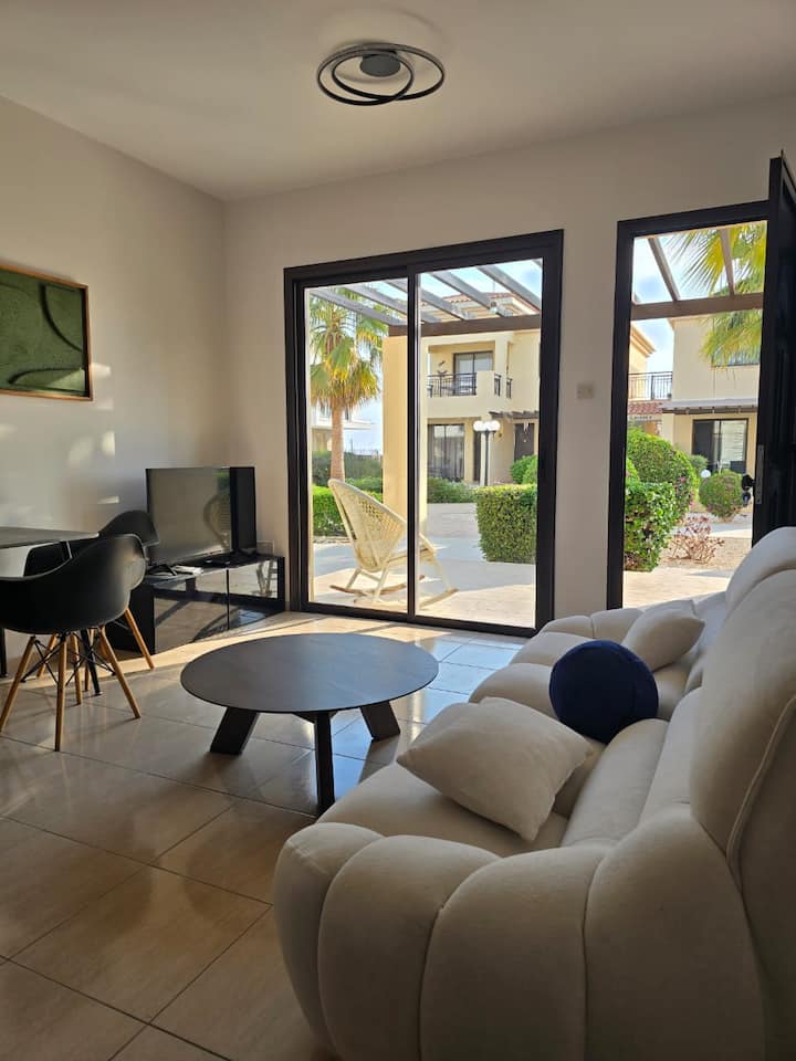 One Bedroom In Faros Beach - Paphos