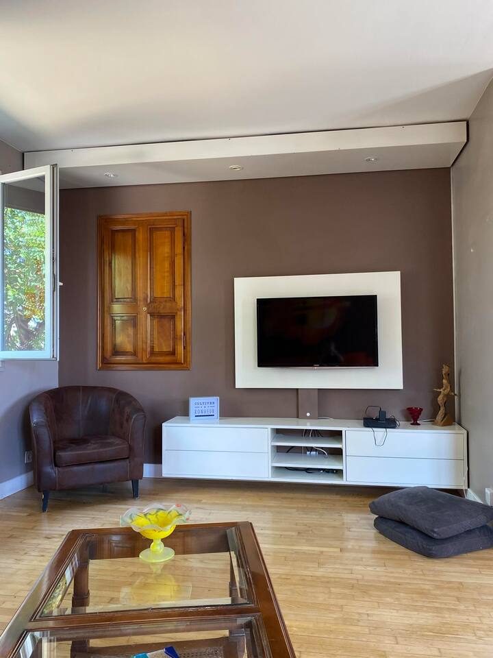 Maison De Famille à Louer - Gramat