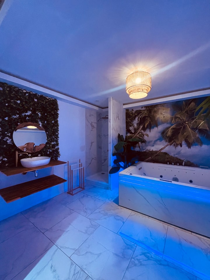Jungle Suite, Jacuzi à 7 Min De La Mer - Sangatte
