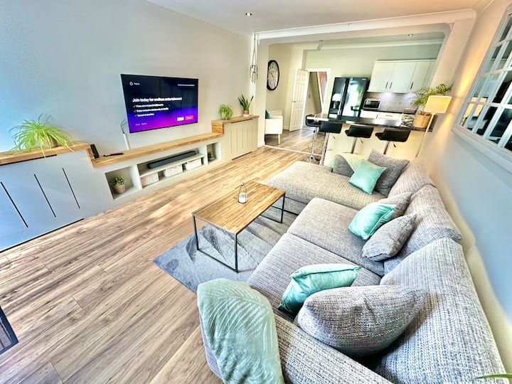 Modern Home - Garden Games Room - Walk To Beach! - Bournemouth
