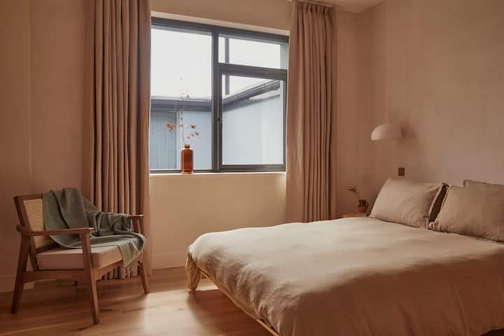 Yarn - Honor Deluxe Suite - Ballycastle