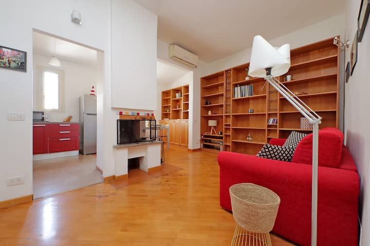 Red Flat Pigneto With Fireplace - Roma