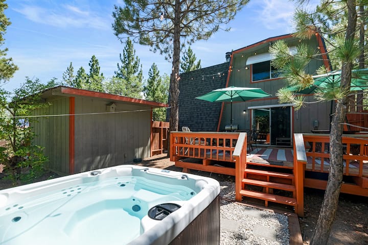 Conklin Pines Cabin, Hot Tub, Game Room - Big Bear, CA