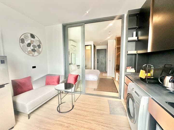 Fully Equipped Luxury Condo With Sea View - Pattaya